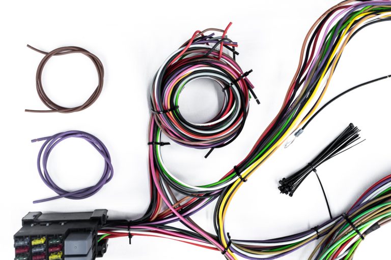 12 Circuit Wiring Harness Kit, Mini Fuse Box, Suit Chev Ford GM Hot Rod ...